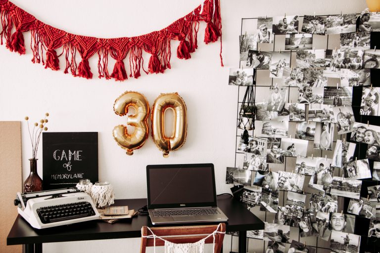 DIY: The Game of Memory Lane ; een heel persoonlijke spel - Up in the Air